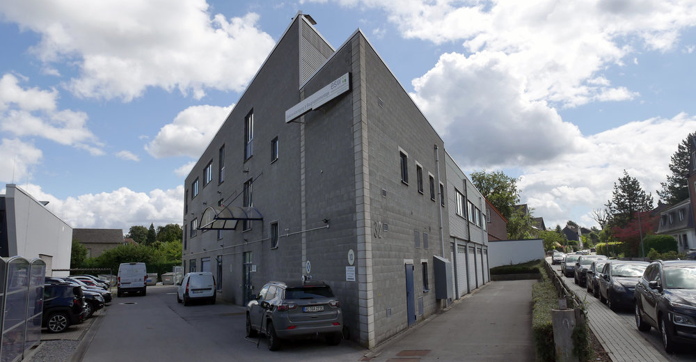 Service … das ist das Ding der esw GmbH! Stolberger EMS-Dienstleister ...